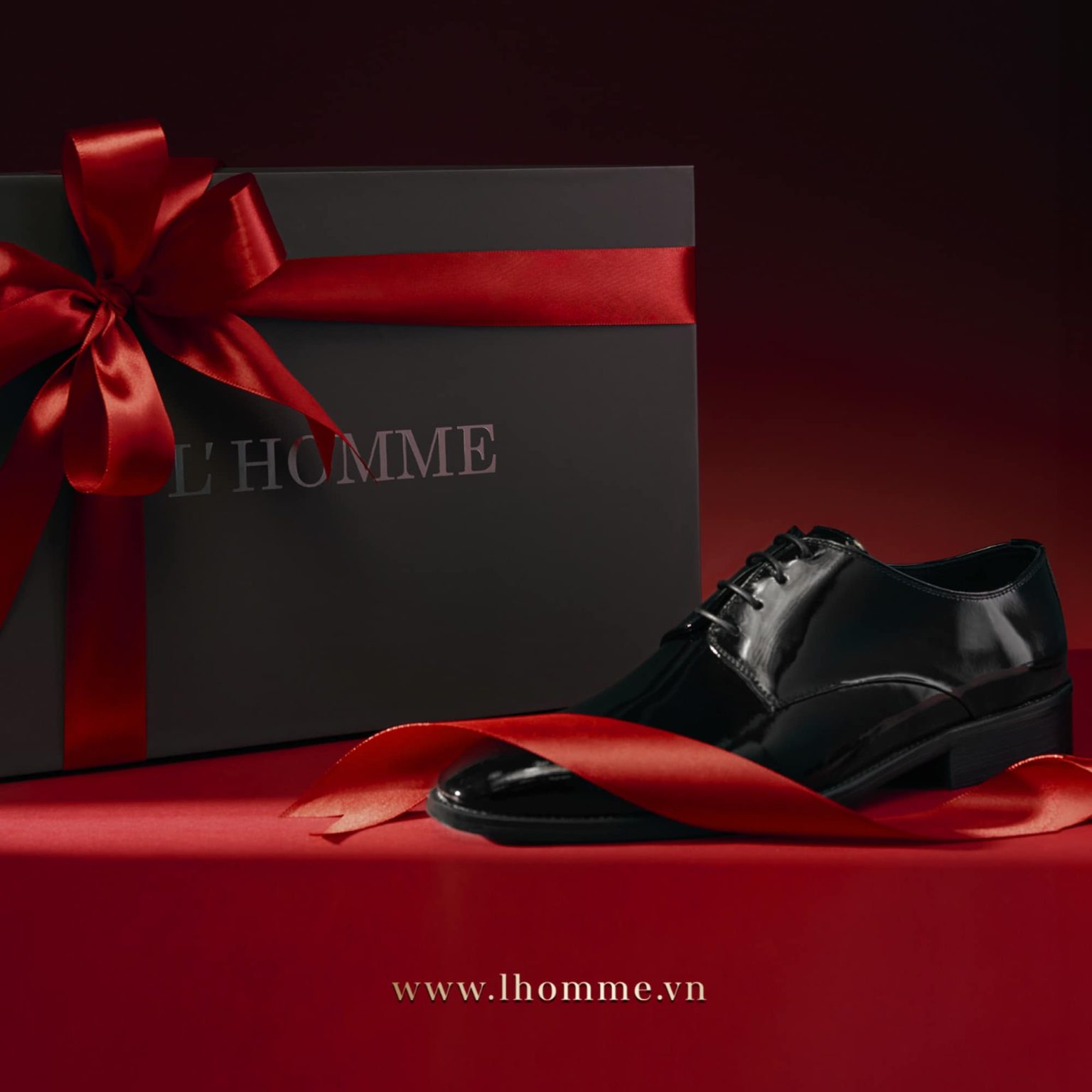 L' HOMME - L' HOMME PARIS DESIGN